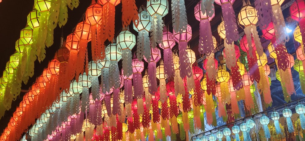The lantern festival in Lamphun lights up the town